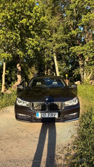 Grey BMW 7 Series 2016 in Tallinn, with an engine capacity of 3.00 L and mileage of 251 thousand km for 24750 €, photo 7 on AUTOMOTO.COM.LV