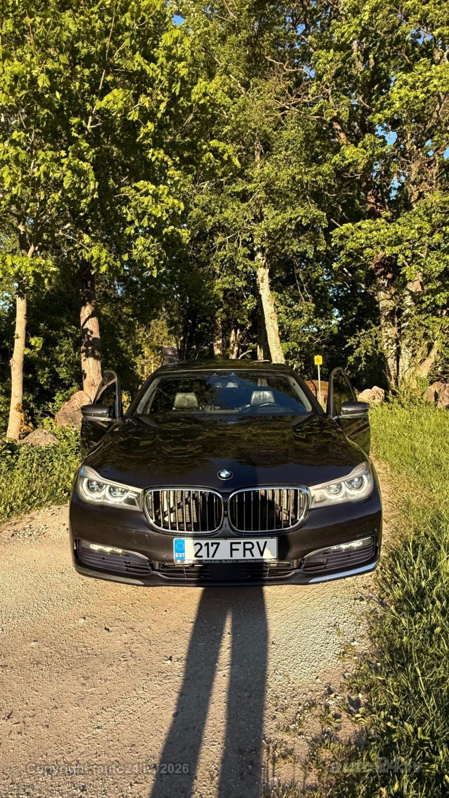 Grey BMW 7 Series 2016 in Tallinn, with an engine capacity of 3.00 L and mileage of 251 thousand km for 24750 €, photo 7 on AUTOMOTO.COM.LV