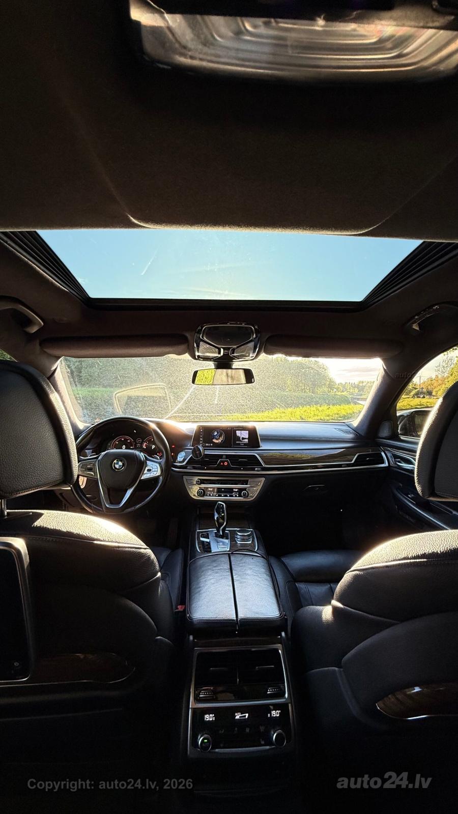 Grey BMW 7 Series 2016 in Tallinn, with an engine capacity of 3.00 L and mileage of 251 thousand km for 24750 €, photo 10 on AUTOMOTO.COM.LV