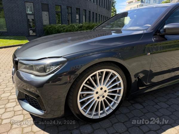 Grey BMW 7 Series 2016 in Tallinn, with an engine capacity of 3.00 L and mileage of 218 thousand km for 32900 €, photo 2 on AUTOMOTO.COM.LV