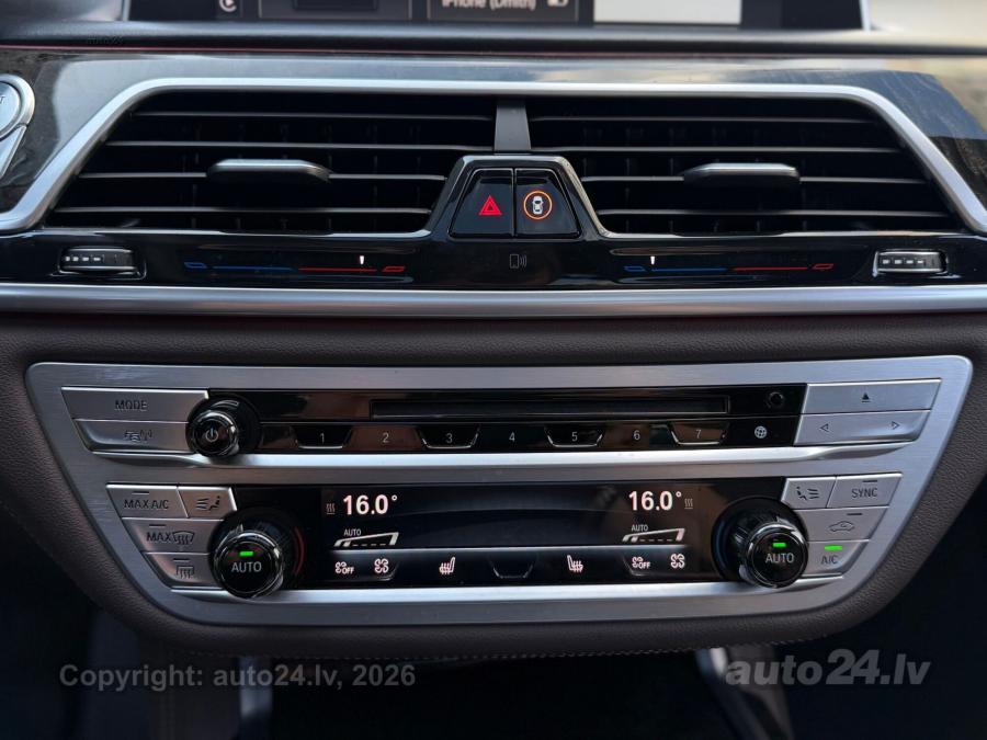 Pelēks BMW 7 Series 2016 Tallina, ar dzinēja tilpumu 3.00 L un nobraukumu 218 tūkst. km par 32900 €, foto 19 vietnē AUTOMOTO.COM.LV