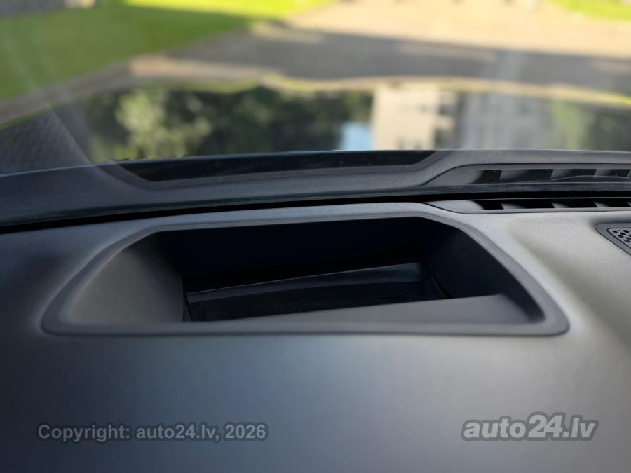 Pelēks BMW 7 Series 2016 Tallina, ar dzinēja tilpumu 3.00 L un nobraukumu 218 tūkst. km par 32900 €, foto 22 vietnē AUTOMOTO.COM.LV