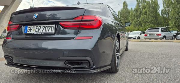 Grey BMW 7 Series 2016 in Parnu, with an engine capacity of 3.00 L and mileage of 305 thousand km for 26500 €, photo 4 on AUTOMOTO.COM.LV
