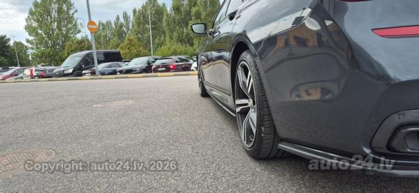 Grey BMW 7 Series 2016 in Parnu, with an engine capacity of 3.00 L and mileage of 305 thousand km for 26500 €, photo 6 on AUTOMOTO.COM.LV