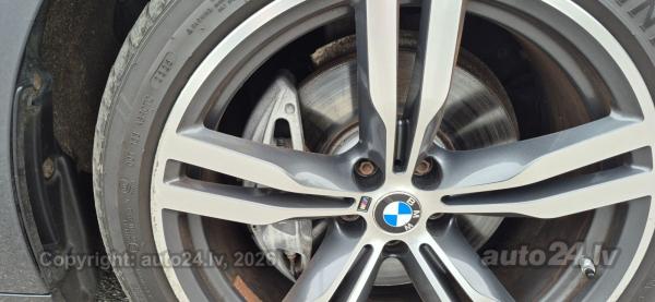 Grey BMW 7 Series 2016 in Parnu, with an engine capacity of 3.00 L and mileage of 305 thousand km for 26500 €, photo 7 on AUTOMOTO.COM.LV