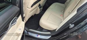Grey BMW 7 Series 2016 in Parnu, with an engine capacity of 3.00 L and mileage of 305 thousand km for 26500 €, photo 19 on AUTOMOTO.COM.LV