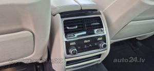 Grey BMW 7 Series 2016 in Parnu, with an engine capacity of 3.00 L and mileage of 305 thousand km for 26500 €, photo 23 on AUTOMOTO.COM.LV