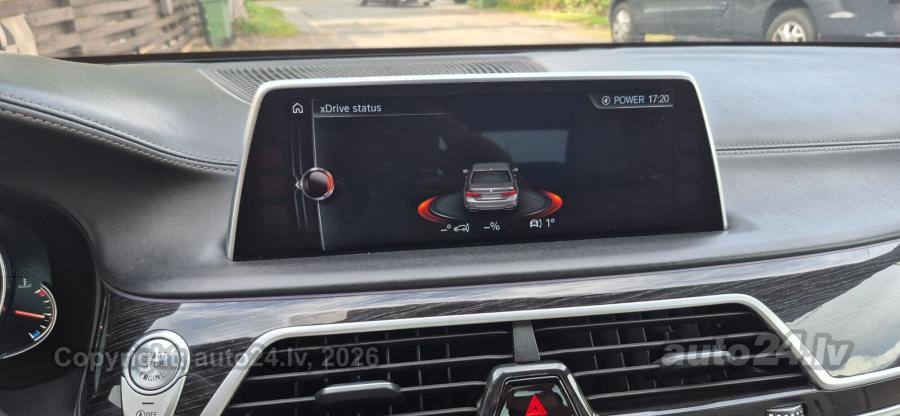 Grey BMW 7 Series 2016 in Parnu, with an engine capacity of 3.00 L and mileage of 305 thousand km for 26500 €, photo 25 on AUTOMOTO.COM.LV