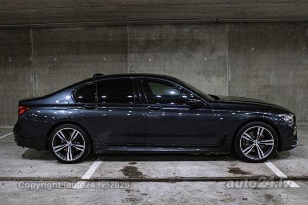 Grey BMW 7 Series 2017 in Tallinn, with an engine capacity of 3.00 L and mileage of 145 thousand km for 28499 €, photo 5 on AUTOMOTO.COM.LV
