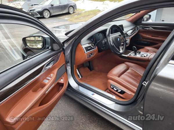 Pelēks BMW 7 Series 2017 Tallina, ar dzinēja tilpumu 3.00 L un nobraukumu 57 tūkst. km par 40500 €, foto 5 vietnē AUTOMOTO.COM.LV