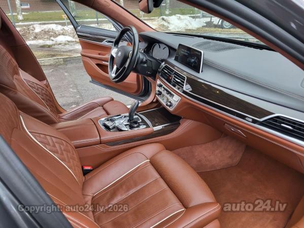 Pelēks BMW 7 Series 2017 Tallina, ar dzinēja tilpumu 3.00 L un nobraukumu 57 tūkst. km par 40500 €, foto 6 vietnē AUTOMOTO.COM.LV