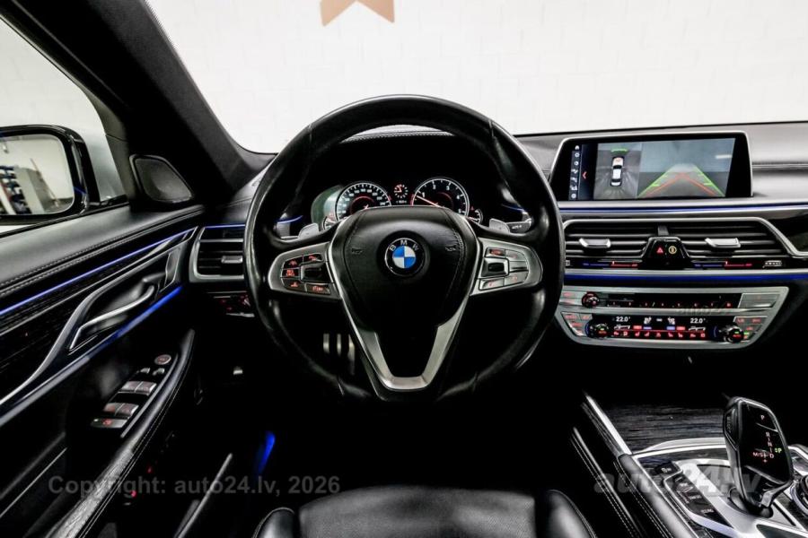 Pelēks BMW 7 Series 2017 Pērnava, ar dzinēja tilpumu 3.00 L un nobraukumu 223 tūkst. km par 25990 €, foto 14 vietnē AUTOMOTO.COM.LV