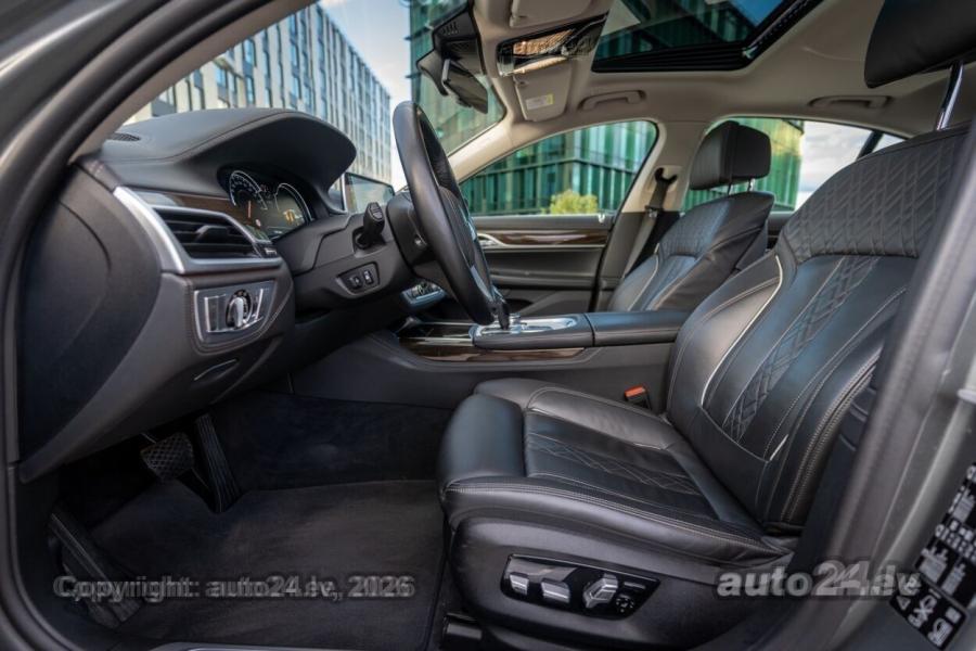 Grey BMW 7 Series 2017 in Tallinn, with an engine capacity of 3.00 L and mileage of 145 thousand km for 28500 €, photo 13 on AUTOMOTO.COM.LV