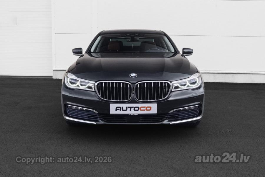 Pelēks BMW 7 Series 2017 Tallina, ar dzinēja tilpumu 3.00 L un nobraukumu 230 tūkst. km par 27499 €, foto 3 vietnē AUTOMOTO.COM.LV