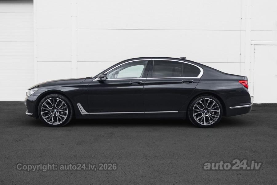 Pelēks BMW 7 Series 2017 Tallina, ar dzinēja tilpumu 3.00 L un nobraukumu 230 tūkst. km par 27499 €, foto 6 vietnē AUTOMOTO.COM.LV