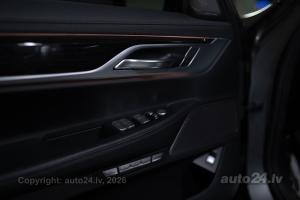 Grey BMW 7 Series 2017 in Tallinn, with an engine capacity of 2.00 L and mileage of 170 thousand km for 26000 €, photo 14 on AUTOMOTO.COM.LV