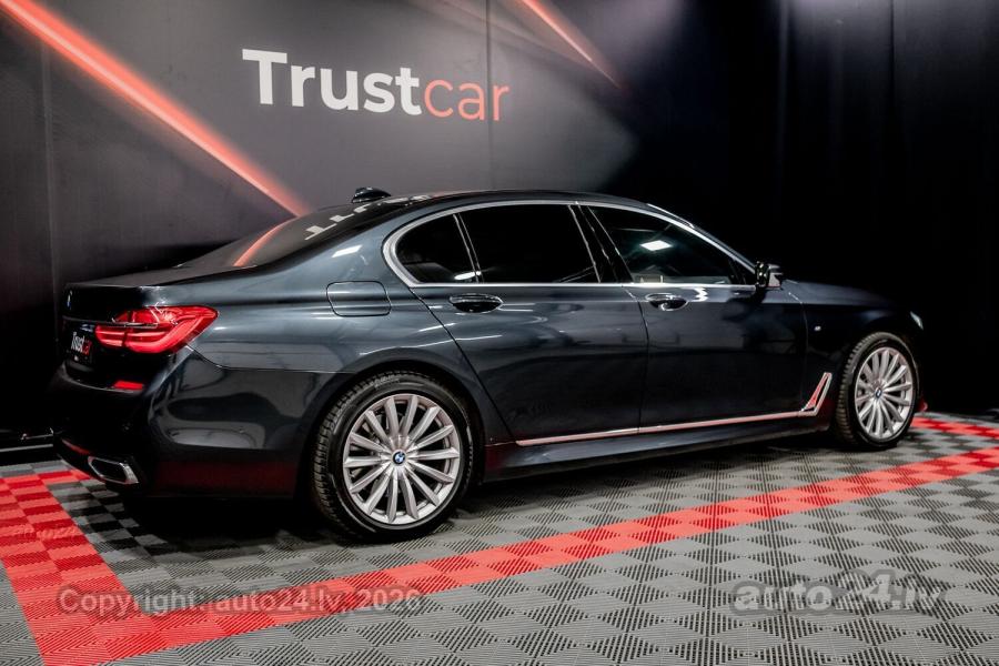 Pelēks BMW 7 Series 2017 Pērnava, ar dzinēja tilpumu 3.00 L un nobraukumu 190 tūkst. km par 25900 €, foto 8 vietnē AUTOMOTO.COM.LV