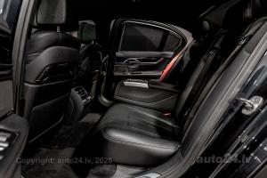 Pelēks BMW 7 Series 2017 Pērnava, ar dzinēja tilpumu 3.00 L un nobraukumu 190 tūkst. km par 25900 €, foto 18 vietnē AUTOMOTO.COM.LV