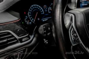 Pelēks BMW 7 Series 2017 Pērnava, ar dzinēja tilpumu 3.00 L un nobraukumu 190 tūkst. km par 25900 €, foto 25 vietnē AUTOMOTO.COM.LV