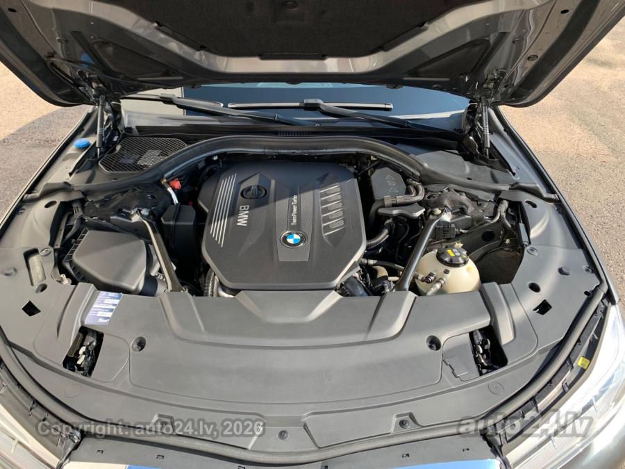 Grey BMW 7 Series 2017 in Tallinn, with an engine capacity of 3.00 L and mileage of 173 thousand km for 28900 €, photo 11 on AUTOMOTO.COM.LV