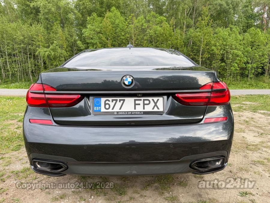 Grey BMW 7 Series 2018 in Tallinn, with an engine capacity of 3.00 L and mileage of 158 thousand km for 33900 €, photo 6 on AUTOMOTO.COM.LV