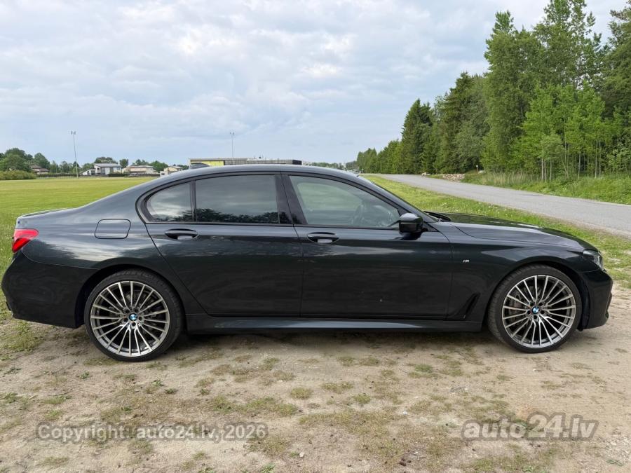 Grey BMW 7 Series 2018 in Tallinn, with an engine capacity of 3.00 L and mileage of 158 thousand km for 33900 €, photo 8 on AUTOMOTO.COM.LV