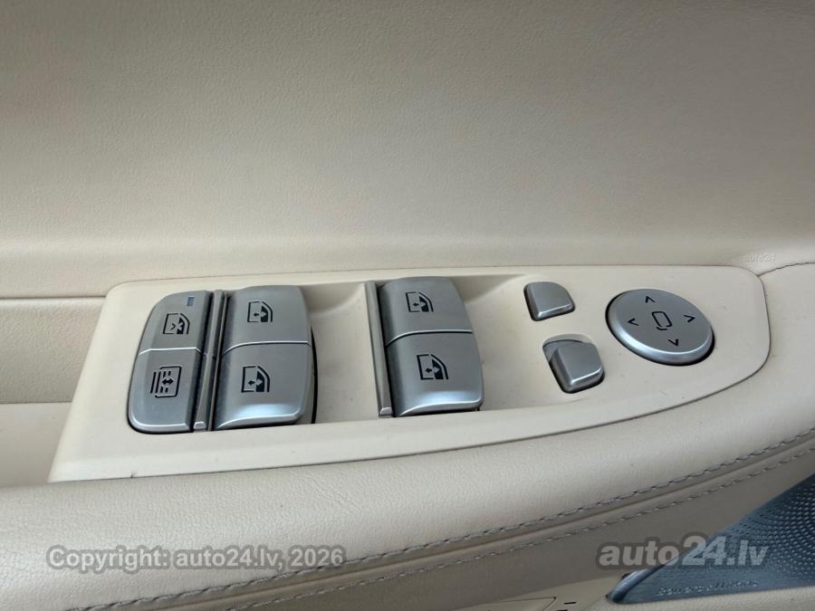 Grey BMW 7 Series 2018 in Tallinn, with an engine capacity of 3.00 L and mileage of 158 thousand km for 33900 €, photo 26 on AUTOMOTO.COM.LV