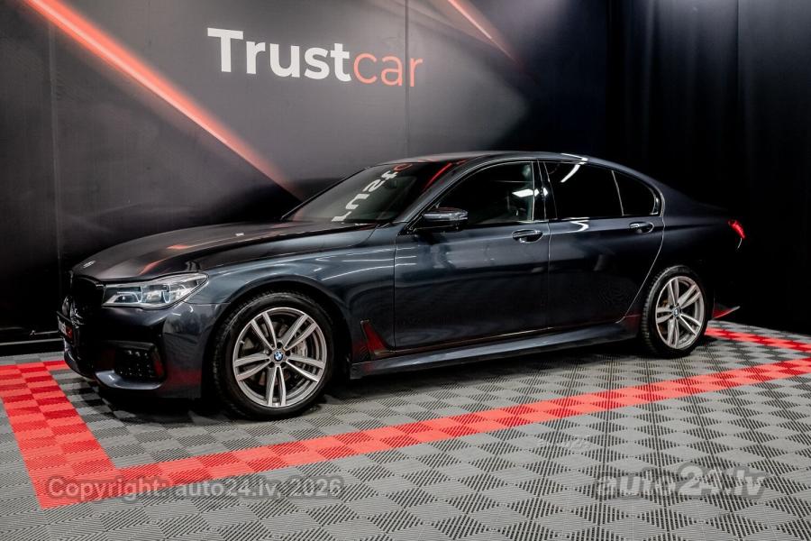 Grey BMW 7 Series 2018 in Parnu, with an engine capacity of 3.00 L and mileage of 180 thousand km for 25900 €, photo 4 on AUTOMOTO.COM.LV