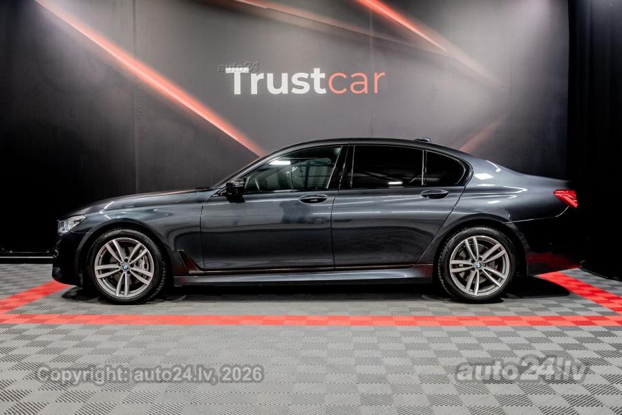 Grey BMW 7 Series 2018 in Parnu, with an engine capacity of 3.00 L and mileage of 180 thousand km for 25900 €, photo 5 on AUTOMOTO.COM.LV
