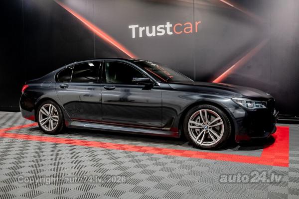 Grey BMW 7 Series 2018 in Parnu, with an engine capacity of 3.00 L and mileage of 180 thousand km for 25900 €, photo 7 on AUTOMOTO.COM.LV