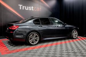 Grey BMW 7 Series 2018 in Parnu, with an engine capacity of 3.00 L and mileage of 180 thousand km for 25900 €, photo 9 on AUTOMOTO.COM.LV