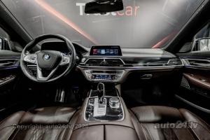 Grey BMW 7 Series 2018 in Parnu, with an engine capacity of 3.00 L and mileage of 180 thousand km for 25900 €, photo 14 on AUTOMOTO.COM.LV