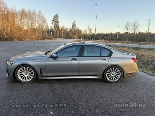 Grey BMW 7 Series 2019 in Tallinn, with an engine capacity of 3.00 L and mileage of 132 thousand km for 64000 €, photo 1 on AUTOMOTO.COM.LV