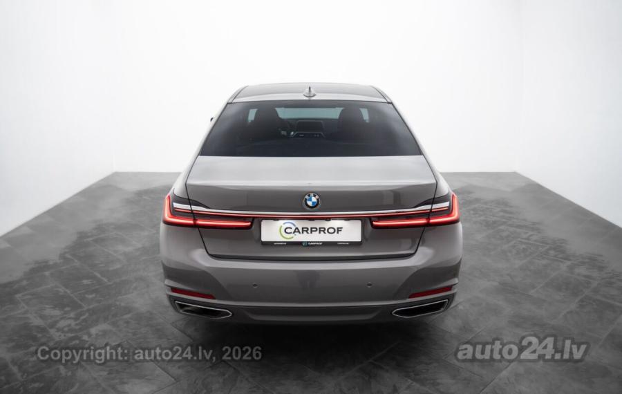 Pelēks BMW 7 Series 2019 Tallina, ar dzinēja tilpumu 3.00 L un nobraukumu 133 tūkst. km par 41999 €, foto 5 vietnē AUTOMOTO.COM.LV