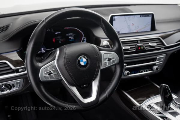 Pelēks BMW 7 Series 2019 Tallina, ar dzinēja tilpumu 3.00 L un nobraukumu 133 tūkst. km par 41999 €, foto 7 vietnē AUTOMOTO.COM.LV