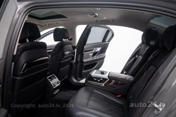Pelēks BMW 7 Series 2019 Tallina, ar dzinēja tilpumu 3.00 L un nobraukumu 133 tūkst. km par 41999 €, foto 9 vietnē AUTOMOTO.COM.LV