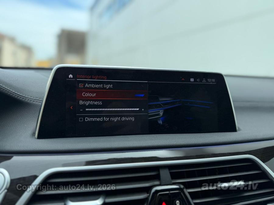 Pelēks BMW 7 Series 2019 Tallina, ar dzinēja tilpumu 3.00 L un nobraukumu 85 tūkst. km par 38900 €, foto 22 vietnē AUTOMOTO.COM.LV