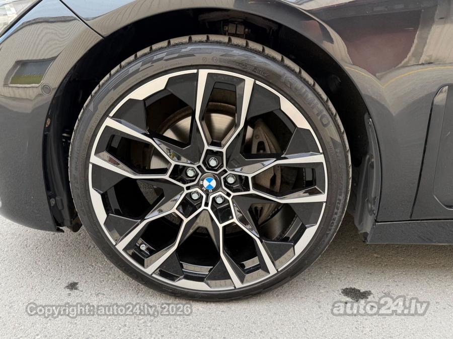 Pelēks BMW 7 Series 2019 Tallina, ar dzinēja tilpumu 3.00 L un nobraukumu 85 tūkst. km par 38900 €, foto 24 vietnē AUTOMOTO.COM.LV