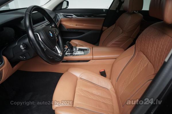 Grey BMW 7 Series 2020 in Tallinn, with an engine capacity of 3.00 L and mileage of 194 thousand km for 42990 €, photo 7 on AUTOMOTO.COM.LV