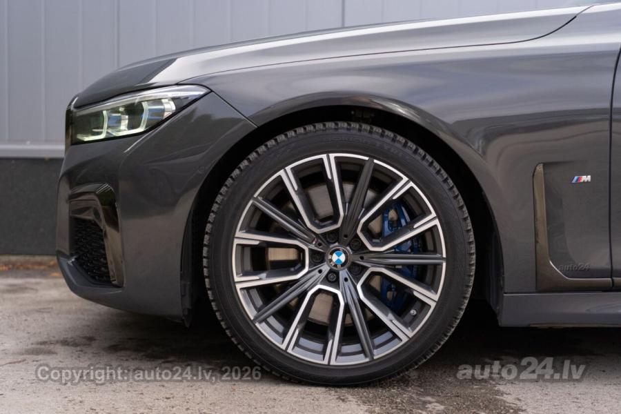 Pelēks BMW 7 Series 2020 Tallina, ar dzinēja tilpumu 4.40 L un nobraukumu 130 tūkst. km par 54900 €, foto 5 vietnē AUTOMOTO.COM.LV