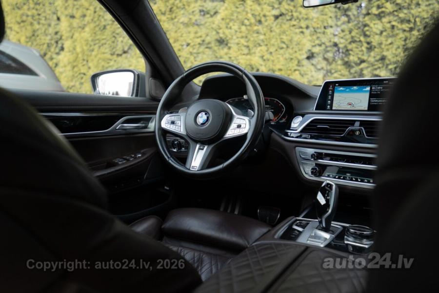 Pelēks BMW 7 Series 2020 Tallina, ar dzinēja tilpumu 4.40 L un nobraukumu 130 tūkst. km par 54900 €, foto 10 vietnē AUTOMOTO.COM.LV