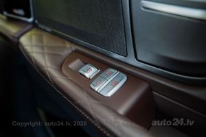 Pelēks BMW 7 Series 2020 Tallina, ar dzinēja tilpumu 4.40 L un nobraukumu 130 tūkst. km par 54900 €, foto 19 vietnē AUTOMOTO.COM.LV
