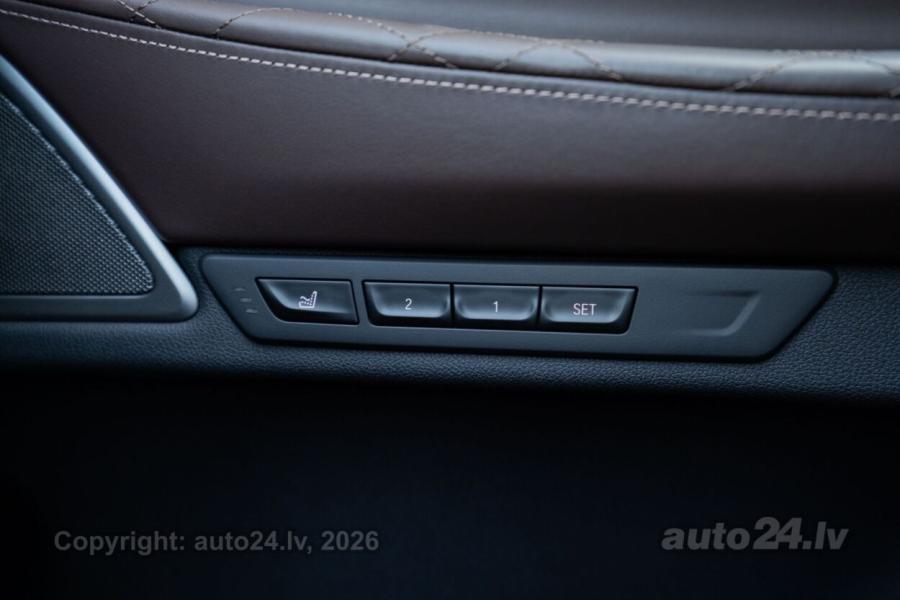 Pelēks BMW 7 Series 2020 Tallina, ar dzinēja tilpumu 4.40 L un nobraukumu 130 tūkst. km par 54900 €, foto 21 vietnē AUTOMOTO.COM.LV