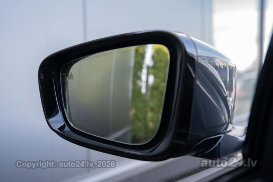 Pelēks BMW 7 Series 2020 Tallina, ar dzinēja tilpumu 4.40 L un nobraukumu 130 tūkst. km par 54900 €, foto 24 vietnē AUTOMOTO.COM.LV