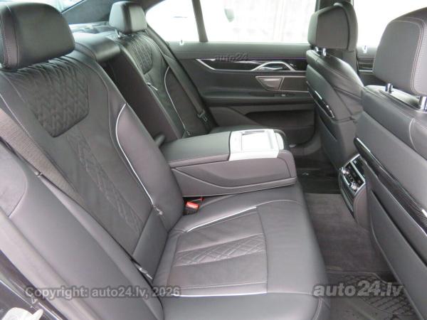 Pelēks BMW 7 Series 2021 Tallina, ar dzinēja tilpumu 3.00 L un nobraukumu 80 tūkst. km par 48900 €, foto 5 vietnē AUTOMOTO.COM.LV