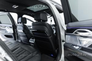 Grey BMW 7 Series 2021 in Tallinn, with an engine capacity of 3.00 L and mileage of 91 thousand km for 53990 €, photo 16 on AUTOMOTO.COM.LV