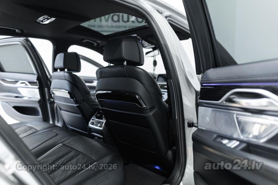 Grey BMW 7 Series 2021 in Tallinn, with an engine capacity of 3.00 L and mileage of 91 thousand km for 53990 €, photo 16 on AUTOMOTO.COM.LV