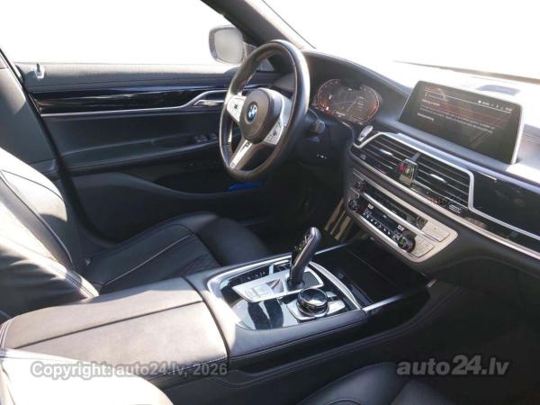 Pelēks BMW 7 Series 2022 Tallina, ar dzinēja tilpumu 3.00 L un nobraukumu 63 tūkst. km par 40500 €, foto 9 vietnē AUTOMOTO.COM.LV