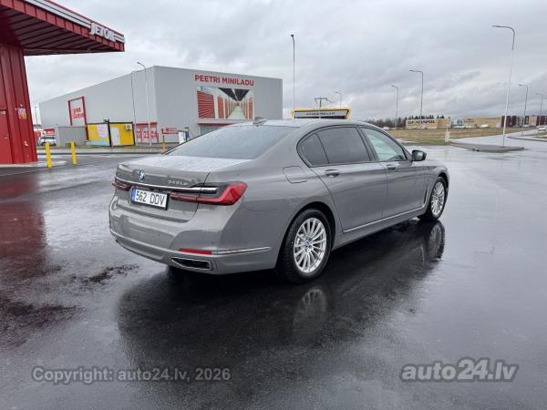 Pelēks BMW 7 Series 2022 Tallina, ar dzinēja tilpumu 3.00 L un nobraukumu 70 tūkst. km par 51900 €, foto 7 vietnē AUTOMOTO.COM.LV