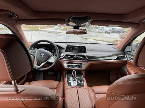 Pelēks BMW 7 Series 2022 Tallina, ar dzinēja tilpumu 3.00 L un nobraukumu 70 tūkst. km par 51900 €, foto 9 vietnē AUTOMOTO.COM.LV